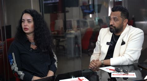 Müzisyen Dora Ercan Hamile Olduğum Için 13 Yaşında Evlenmek Zorunda