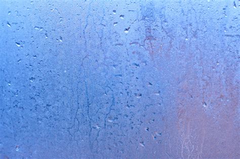윈도우의 투명 한 유리에 응축 물 방울을 동결 질감과 디자인 및 개념적 주제에 대 한 배경 0명에 대한 스톡 사진 및 기타 이미지 Istock