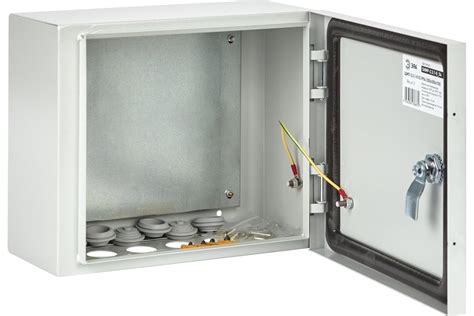 Щит с монтажной панелью ЭРА ЩМП-2.3.1-0 У2 IP54, 250х300х150, Б0049107 ...