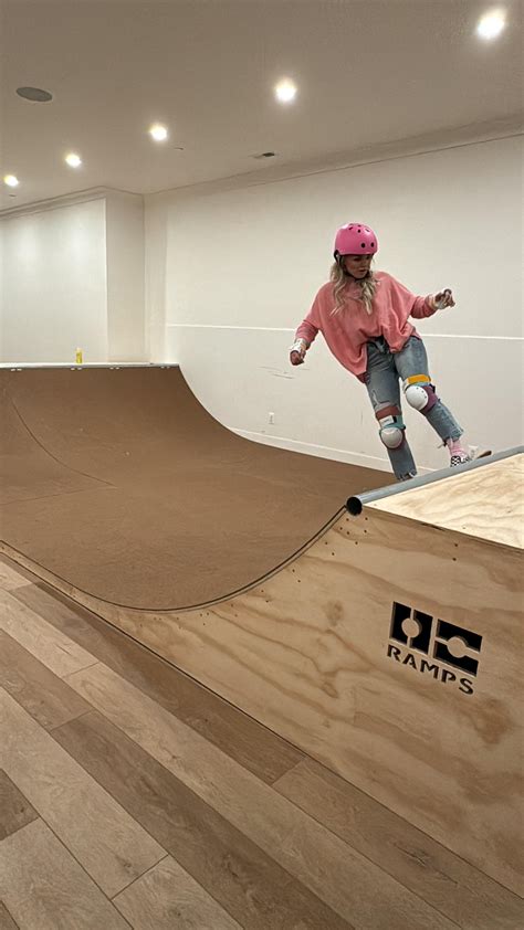 New Skateboarding Mom Introducing Myself Dropped In Today 36yo R