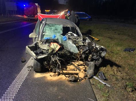 Tragiczny wypadek na DW 257 Komenda Miejska Państwowej Straży