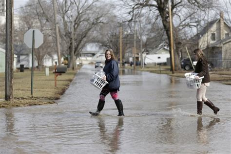 Photos Devastating Floods Leave Midwest Under Water