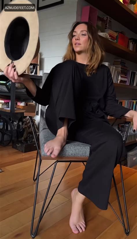 Regina BlandÓn Feet Aznudefeet