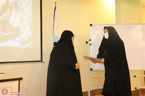 نشست بصیرتی با سخنرانی خواهر شهید ابراهیم هادی در دانشگاه آزاد اسلامی