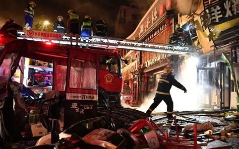 Videos Al Menos 31 Muertos Por Explosión En Un Restaurante De