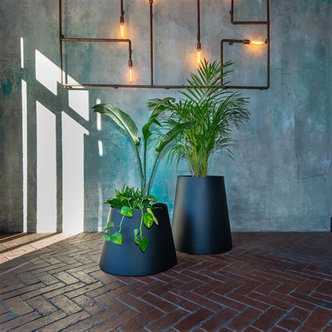 Modern Iron Matte Black Planters Adaa Impex Handcrafted Home Décor