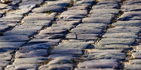 Odszkodowanie i zadośćuczynienie za upadek i wypadek na chodniku