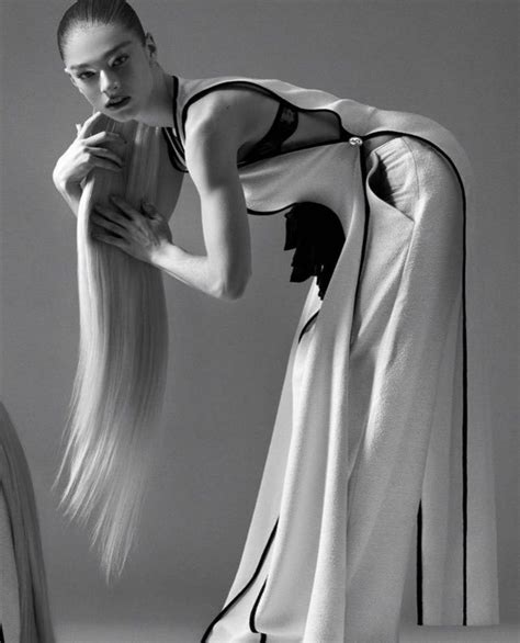 Mitondo On Twitter Rt Thesoftestaura Hunter Schafer By Ethan James