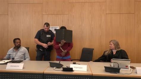 Video Lebenslange Haft für tödlichen Messerangriff von Illerkirchberg STERN de