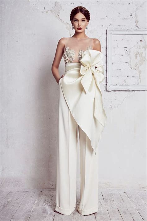 15 Looks Para Una Novia Rebelde Ellas Le Dijeron Adiós Al Vestido De