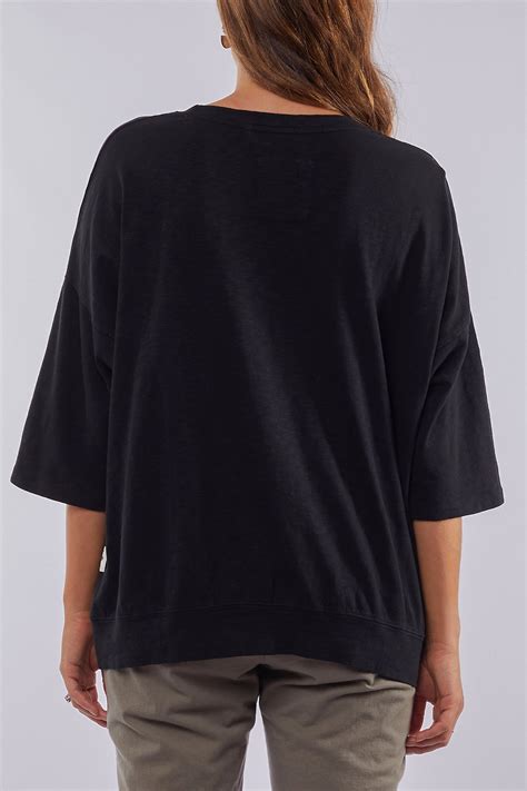 Mazie Sweat Black Elm Lifestyle