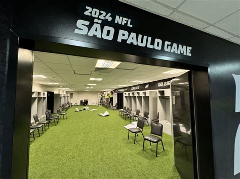 NFL estádio do Corinthians é envelopado para receber Eagles x Packers
