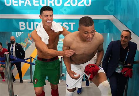 Mbappé vs Cristiano Ronaldo duelo histórico de cracks mundiales