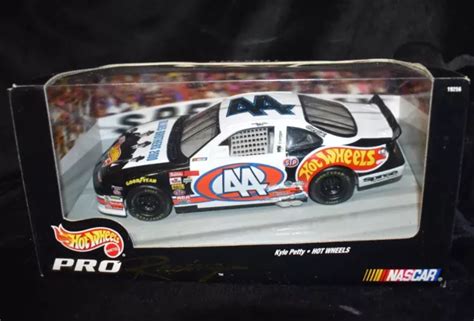 1998 HOT WHEELS Pro KYLE PETTY 44 Blues Brothers 2000 Pontiac 1 24