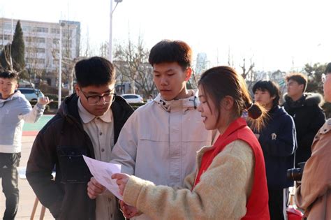我系开展四个一活动弘扬践行雷锋精神 信息工程系