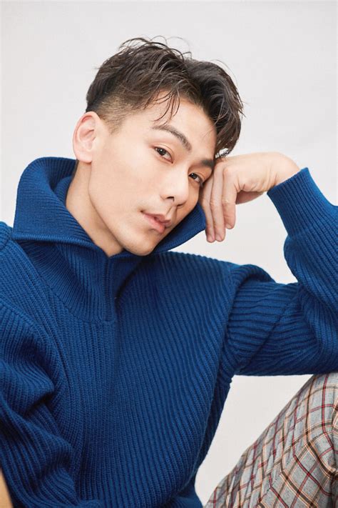 戴向宇治愈系写真曝光 实力演绎暖男穿搭教科书 凤凰网