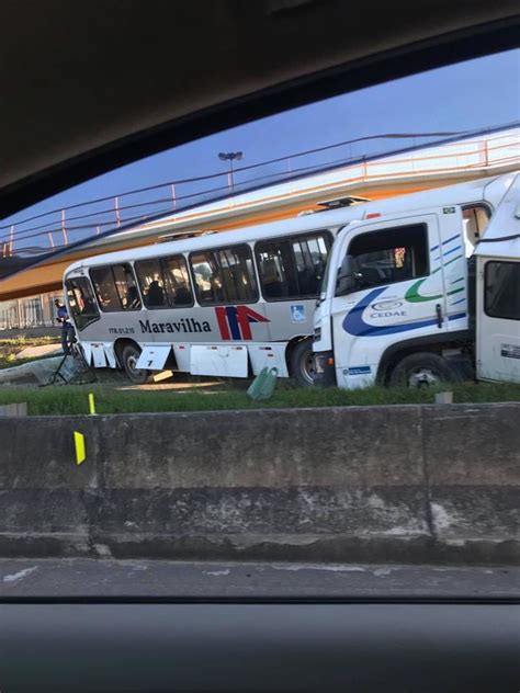 Acidente Em Manilha Deixa Sete Feridos A Tribuna RJ
