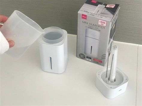 【完売続出ダイソー】この時期に欠かせない！大人気の「ミニ加湿器」はやっぱり優秀だった サンキュ！ ダイソー 加湿器 拭き掃除