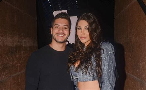 Arthur Aguiar E Namorada Esperam Primeiro Filho Juntos