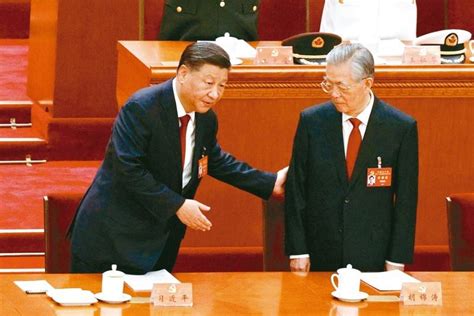 江澤民、朱鎔基缺席20大 胡錦濤出席須攙扶 焦點 世界新聞網