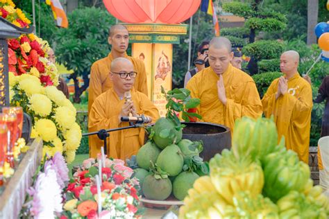 Phật Giáo Quận 3 Kính Mừng Đại Lễ Phật đản Pl2568 Tại Công Viên Tượng