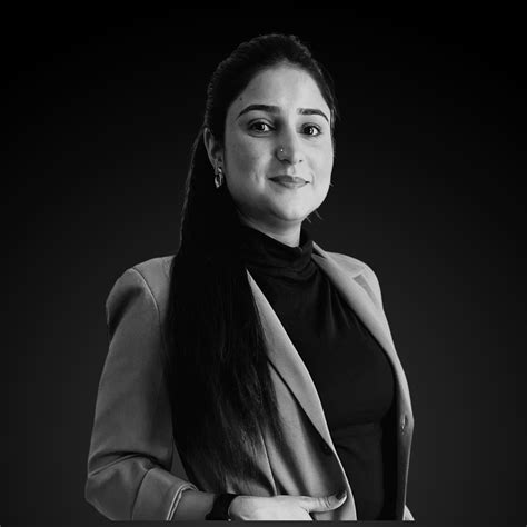 Priyanka Mahajan Web