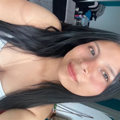 Lilian Liliaann X On Threads