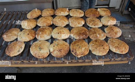 Also Known As Arabian Bread Lebanese Bread Or Syrian Bread At The