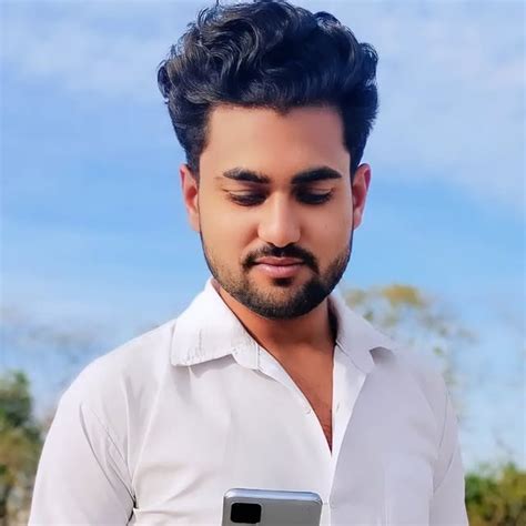 Sonipatalaayarr • Threads Say More