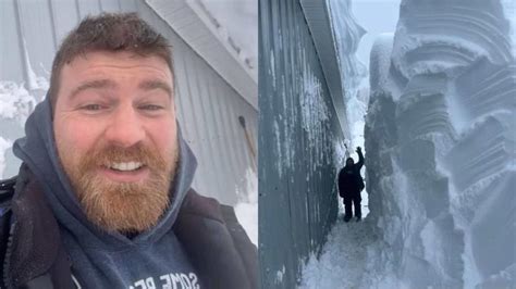 Cape Bretons Epic Snowfall Seen In Couples Viral Photo Todd Buhrows