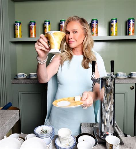 Kathy Hilton Gushes Over Paris And Nicky Hiltons Roles As Mother