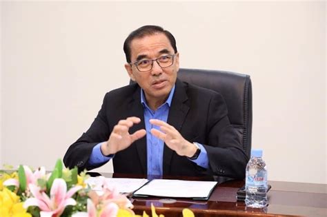 លោក វេង សាខុន ៖ សម្តេចបានជំរុញឲ្យប្រជាកសិករបន្តខិតខំចិញ្ចឹមសត្វបន្ថែមទៀត ជ្រូក មាន់ ទា និងត្រី