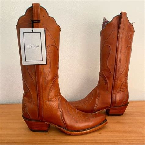 Lucchese Womens Cognac Burnished Ranch Hand Leather Snip Toe Western
