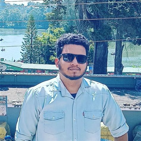 ℬℰℕⅈՏᝪℕ ⅅℰᏉⅈՏ Benison Devis On Threads