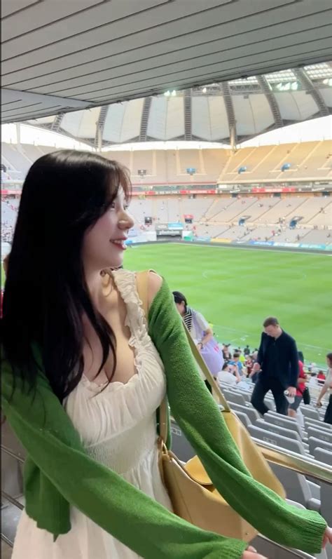 쏘블리 Leeesovely First Time