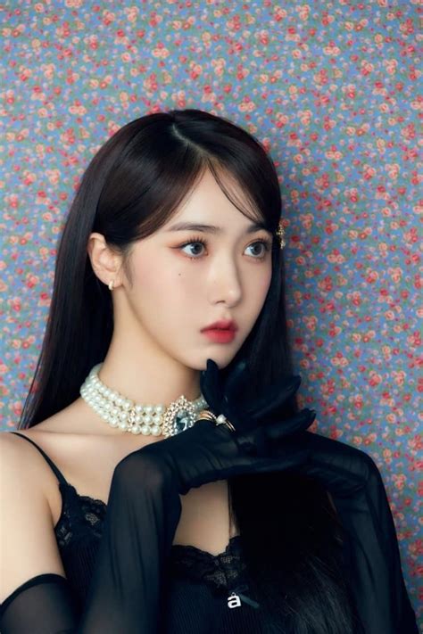 검은 레이스 시스루 은근한 섹시 Viviz 신비