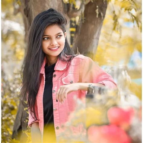 Simran Simran284613 • Threads Say More