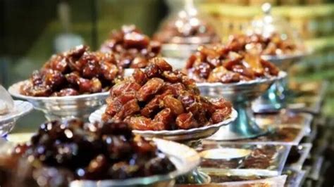 Tips To Reduce Sugar Cravings Nutritionist Shares Hindustan Times