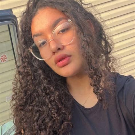 Kauanny Souza Kauanny Ss Threads Say More