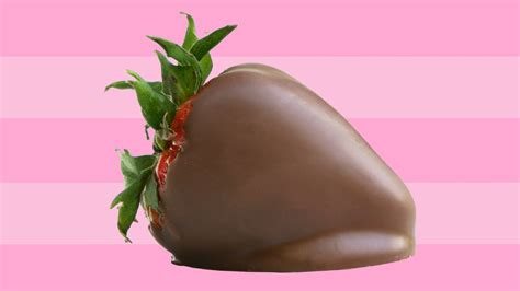 How To Make Chocolate Covered Strawberries Perfectly
