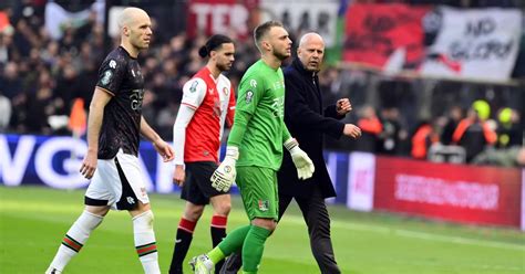 Arne Slot Will Bring Unorthodox Habit To Liverpool While Man United And