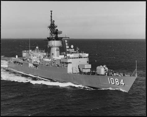 Nh 107462 Kn Uss Mccandless