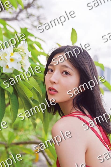 （写真）乃木坂46・早川聖来卒業写真集、秋元康の帯コメント＆裏表紙を公開「きっと、会えるよね」 エンタメ ニュース ｜クランクイン！