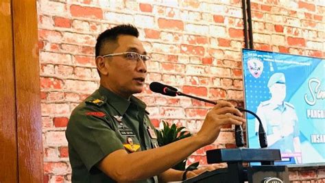 Joni Pemanjat Tiang Bendera Lulus Calon Bintara Tni Ad Eraid