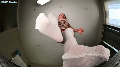 Feisty Asian Pantyhose Crush Pt 2 Mp4 Amateur Soles Giantess And