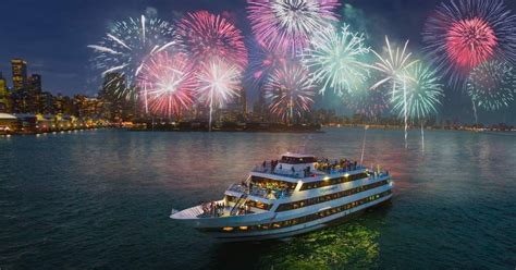 🛳️ City Cruises Chicago Lake Michigan Fireworks Dinner Cruise No