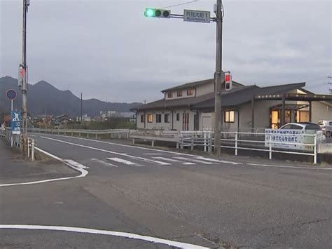 相手に大ケガさせ車放置して逃走対向車線にはみ出した乗用車が軽乗用車と正面衝突 ひき逃げ事件として捜査 東海テレビnews