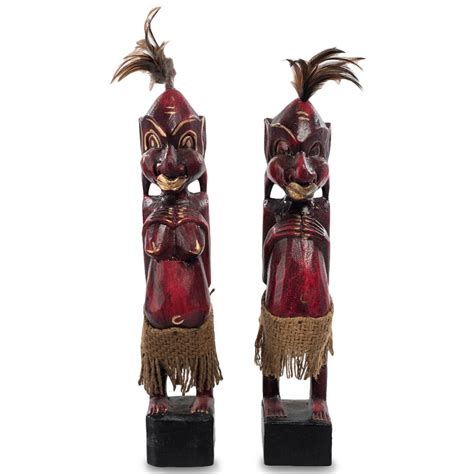 Комплект из 2 х деревянных статуэток Asmat Wooden Statuettes Dark Red по цене 3 100 руб купить
