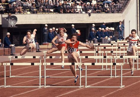 Was Bisher Geschah Weiblich Genug Frauensport Im Kalten Krieg