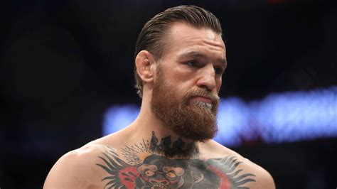 کانر مک گرگور به اتهام اقدام برای آزار جنسی بازداشت شد طرفداری